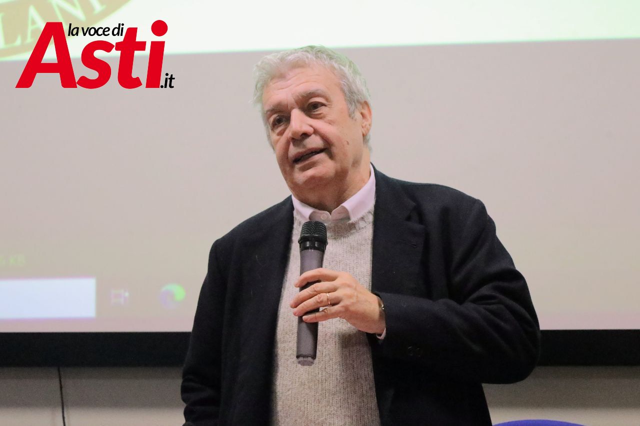 Gli studenti del Giobert a "lezione di economia" con il professor ...