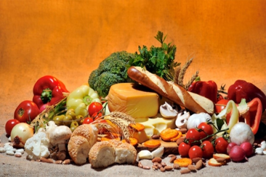 Al Castello di Cisterna si parla di cibo e territorio "Verso politiche ...